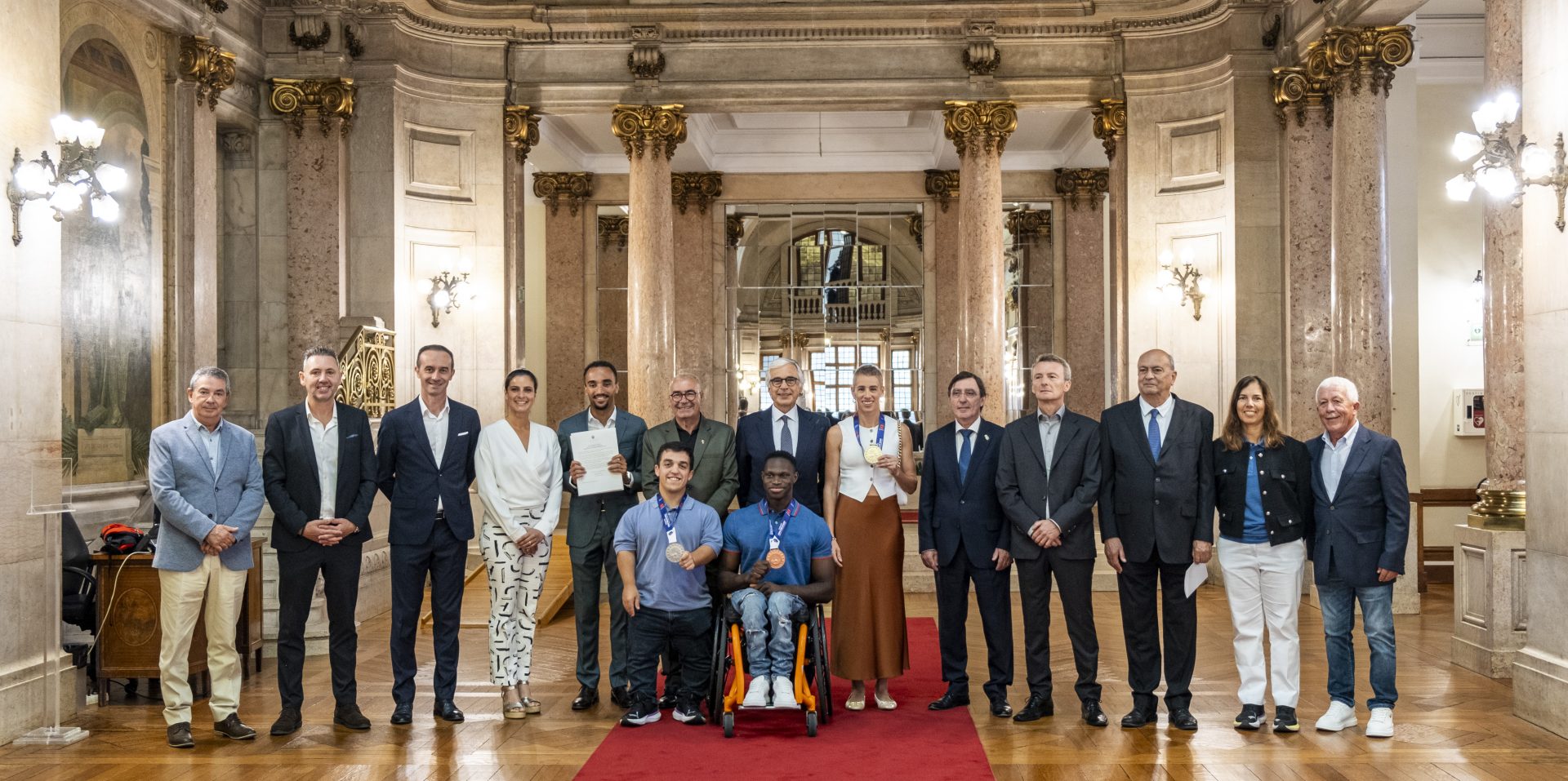 ASSEMBLEIA DA REPÚBLICA HOMENAGEIA ISAAC NADER E PEDRO PICHARDO PELO ...